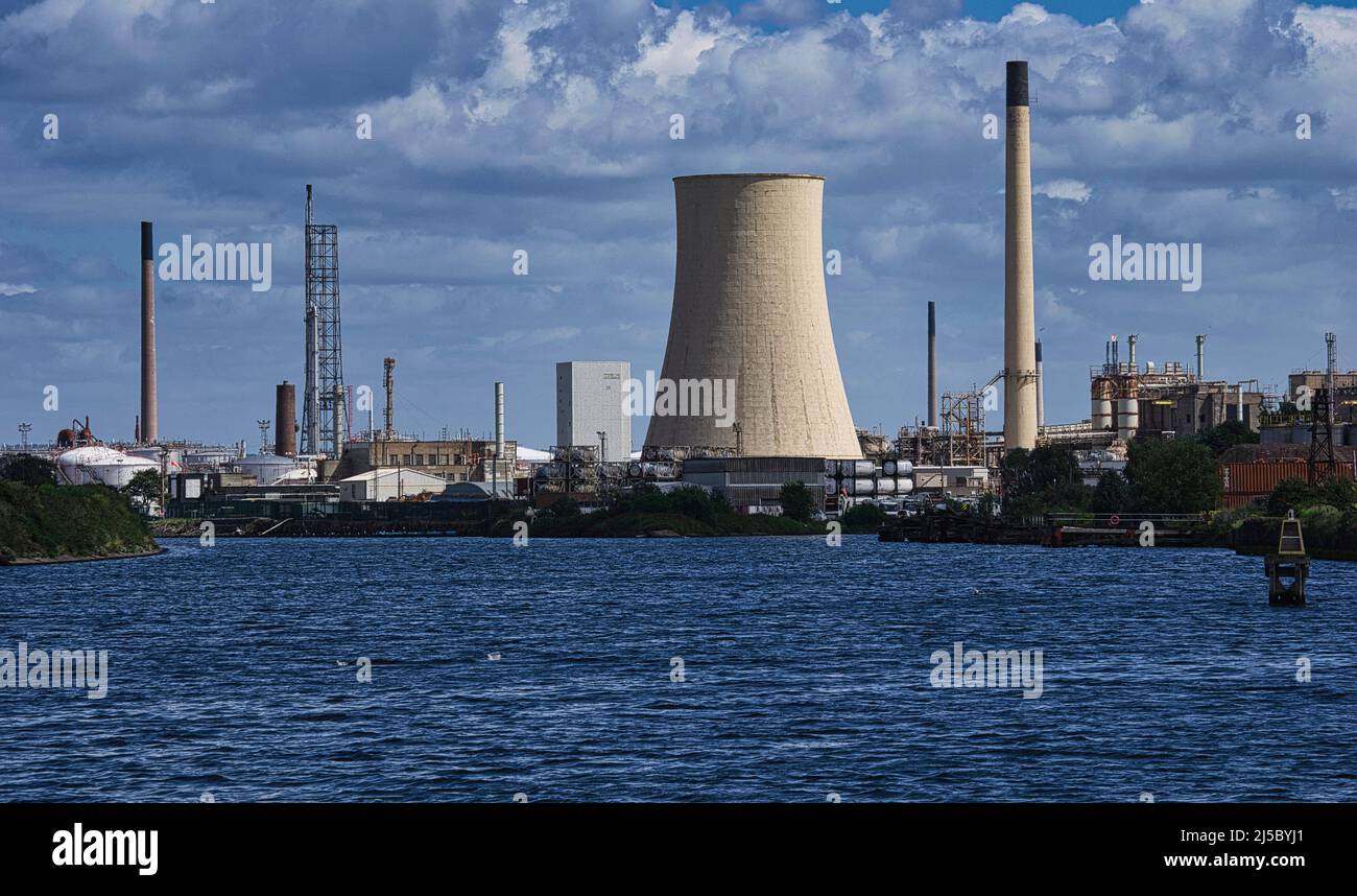 Stanlow Oil Refinery Stock Photo - Alamy Stanlow Oil Refinery Stock Photo - Alamy