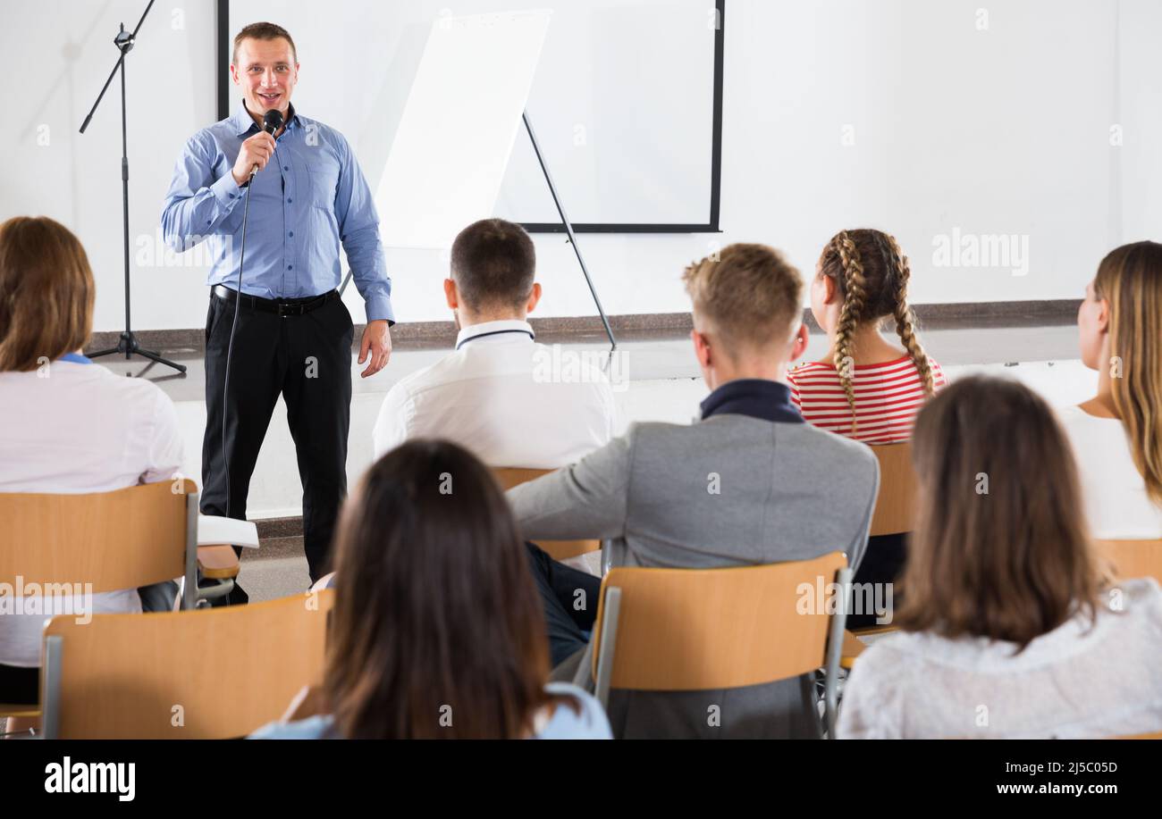 Professor delivering speech hi-res stock photography and images - Alamy