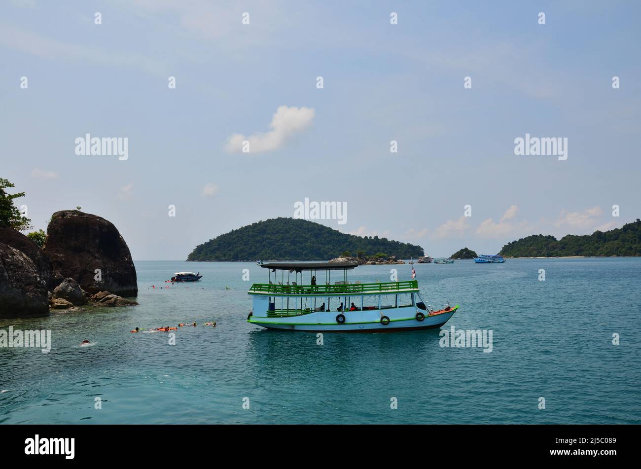 Ship cruise or boat tour stop for send receive thai people and foreign ...