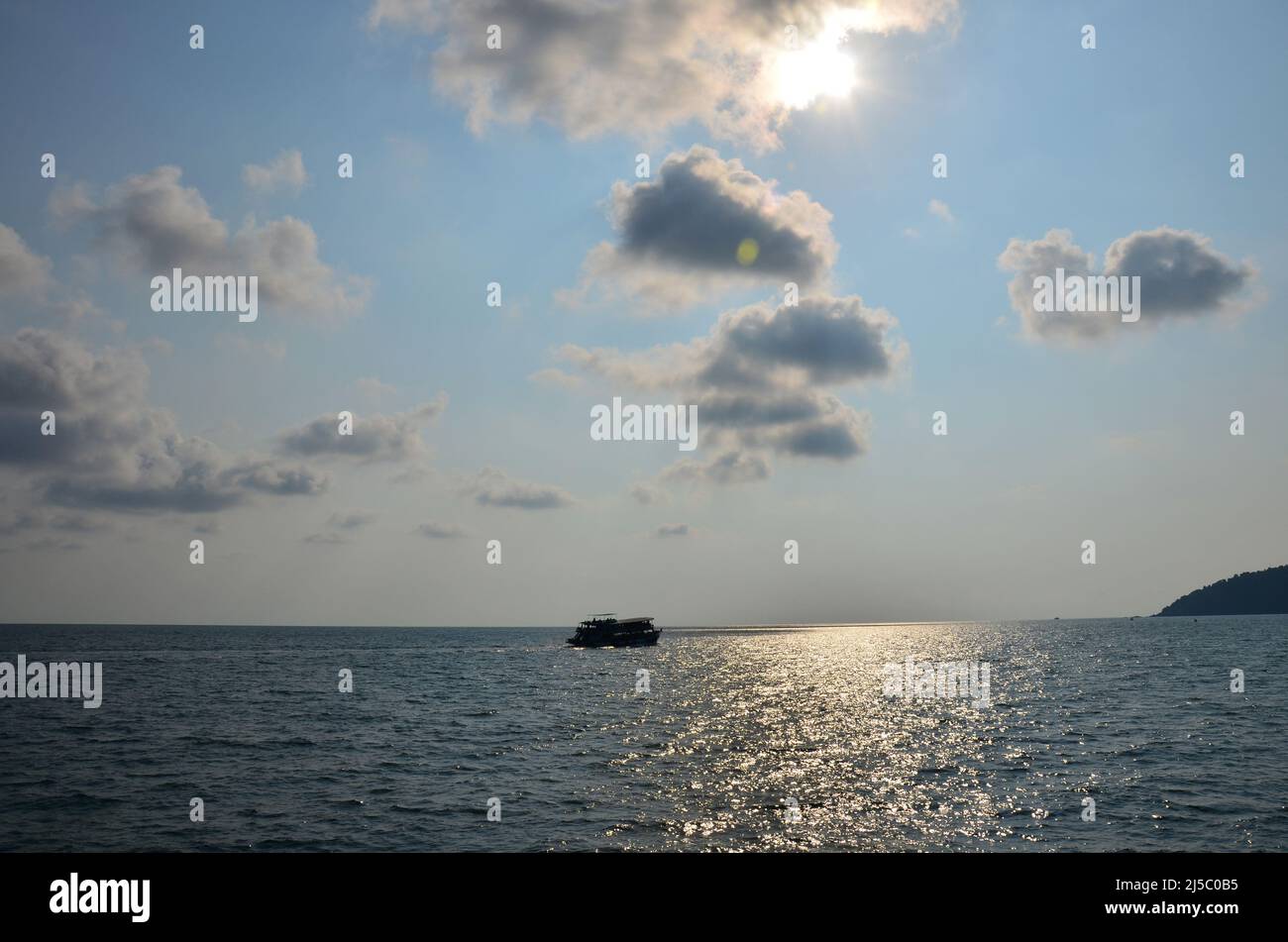 View landscape seascape and sky cloudscape in sea ocean gulf of ...
