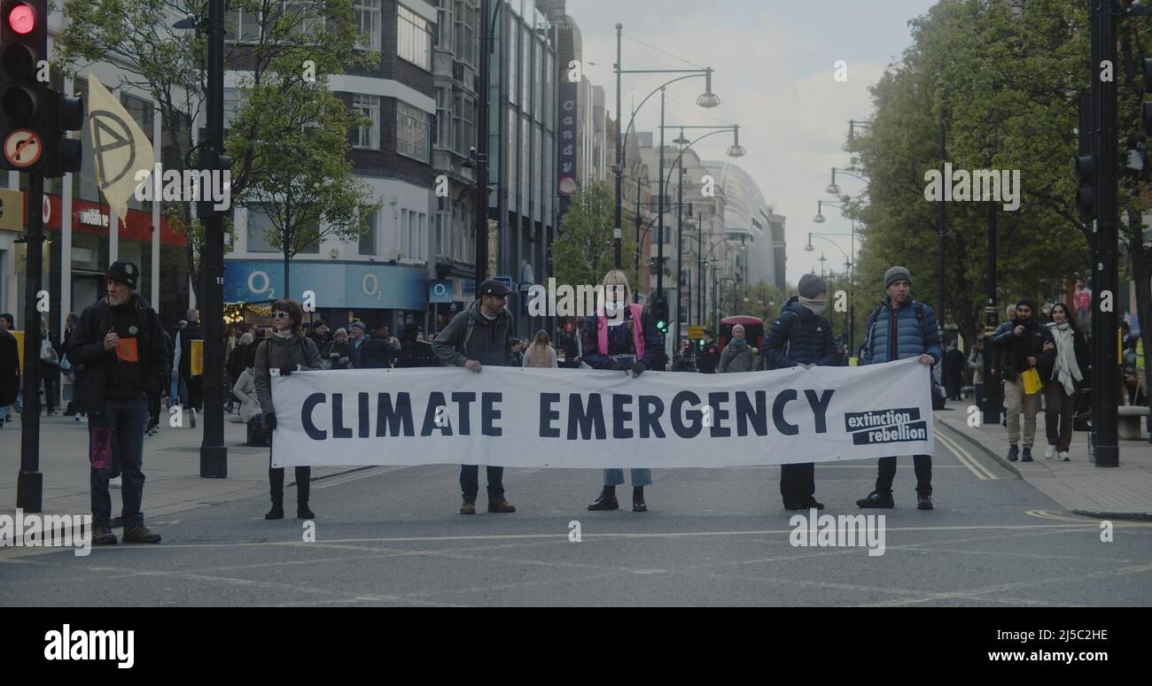 London, UK - 04 09 2022: Extinction Rebellion climate protesters ...