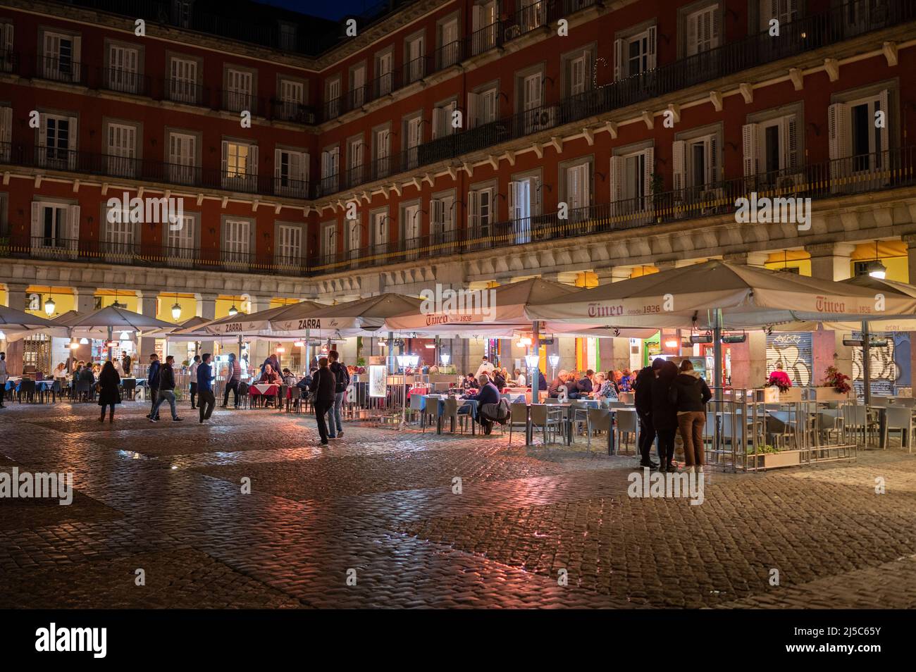 Plaza Mayor at night, Madrid, Spain Stock Photo - Alamy
