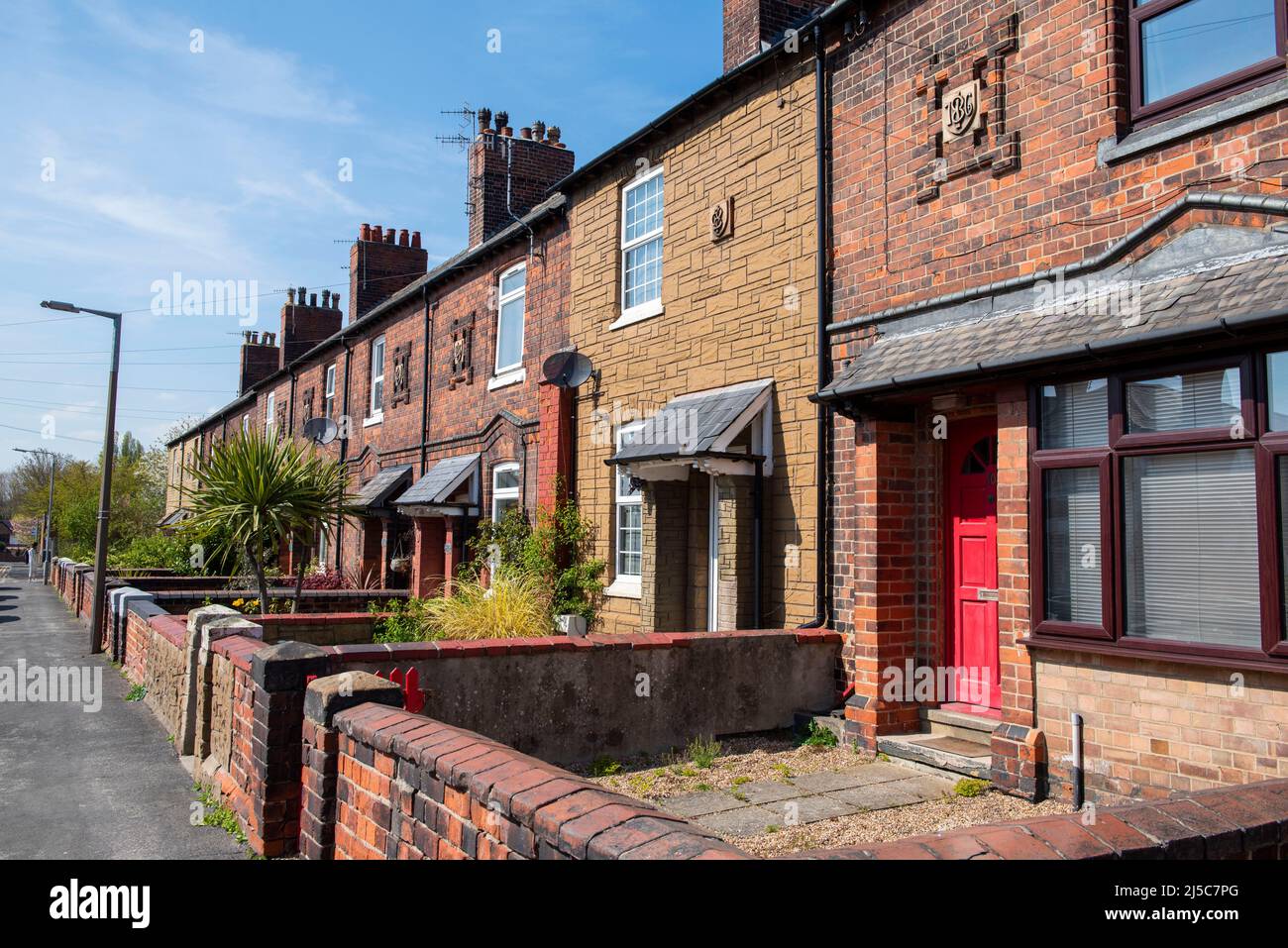 A row of terrace houses on Park Road in Bestwood, Nottingham ...