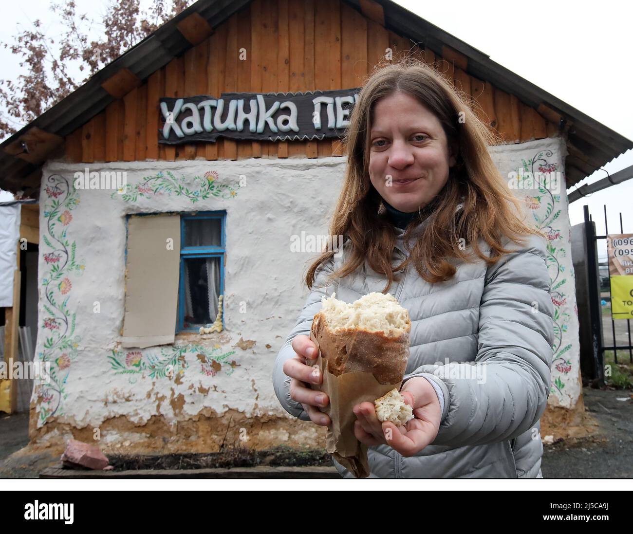 Non Exclusive: BUCHA, UKRAINE - APRIL 21, 2022 - Deputy director of the ...