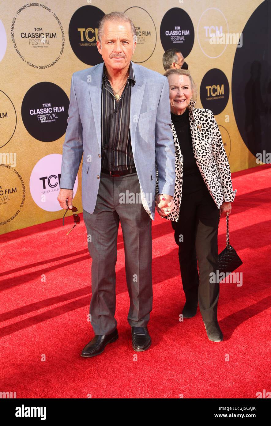 Hollywood, USA. 21st Apr, 2022. Juliet Mills, Maxwell Caulfield, at the ...