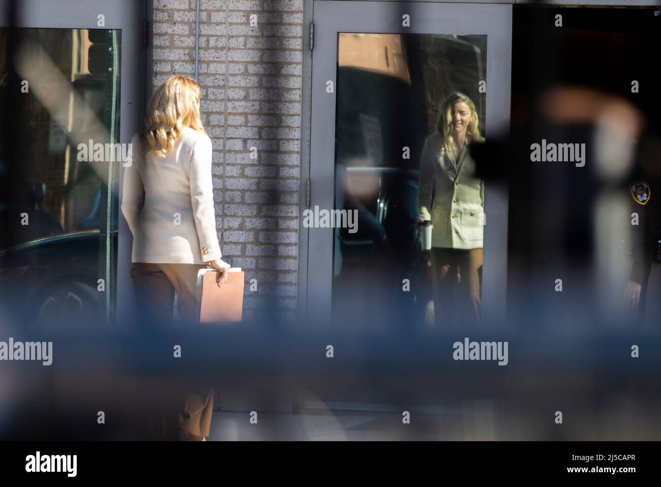 Amber heard court 2022 hi-res stock photography and images - Alamy