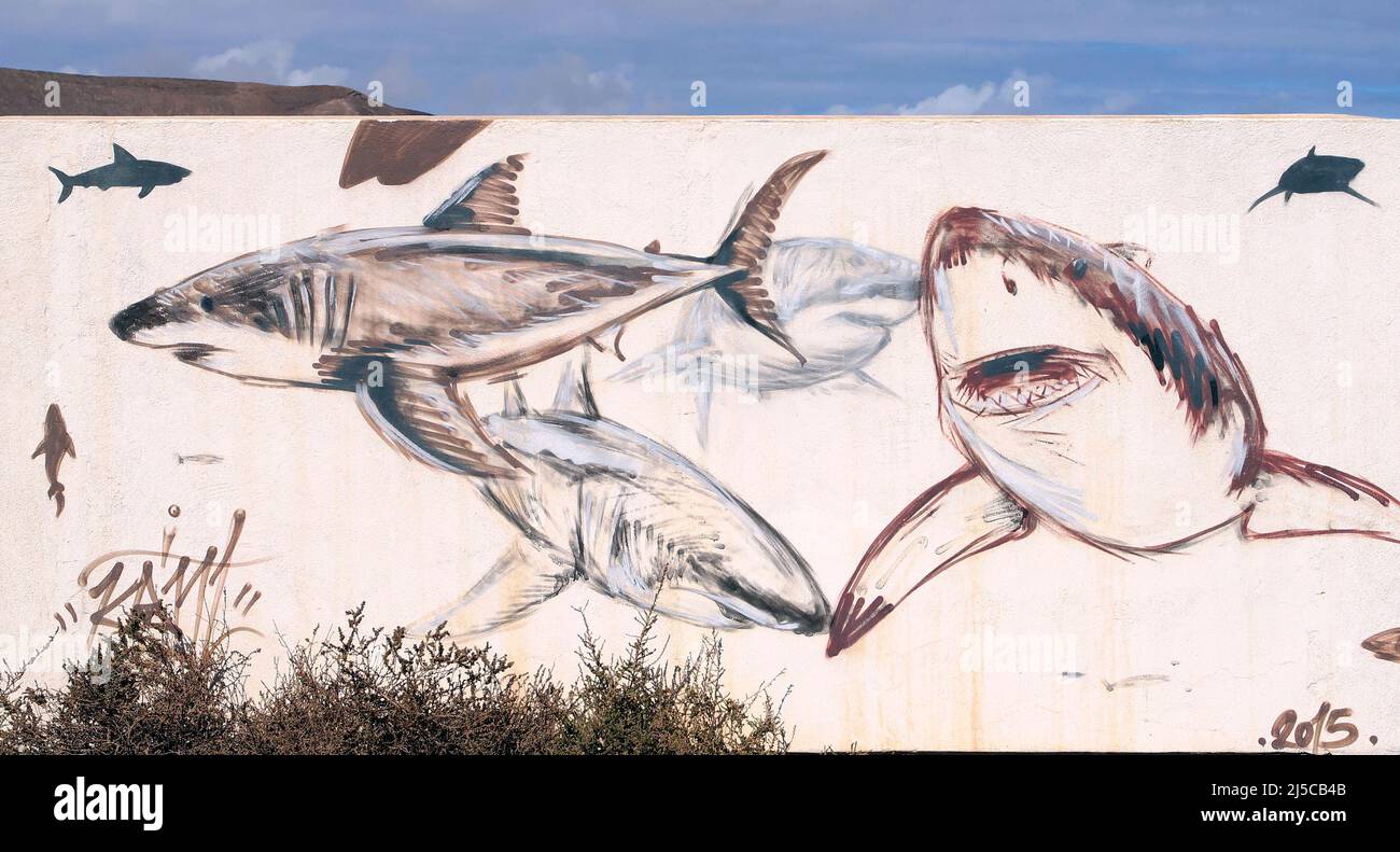 Graffiti wall fish hi-res stock photography and images - Alamy