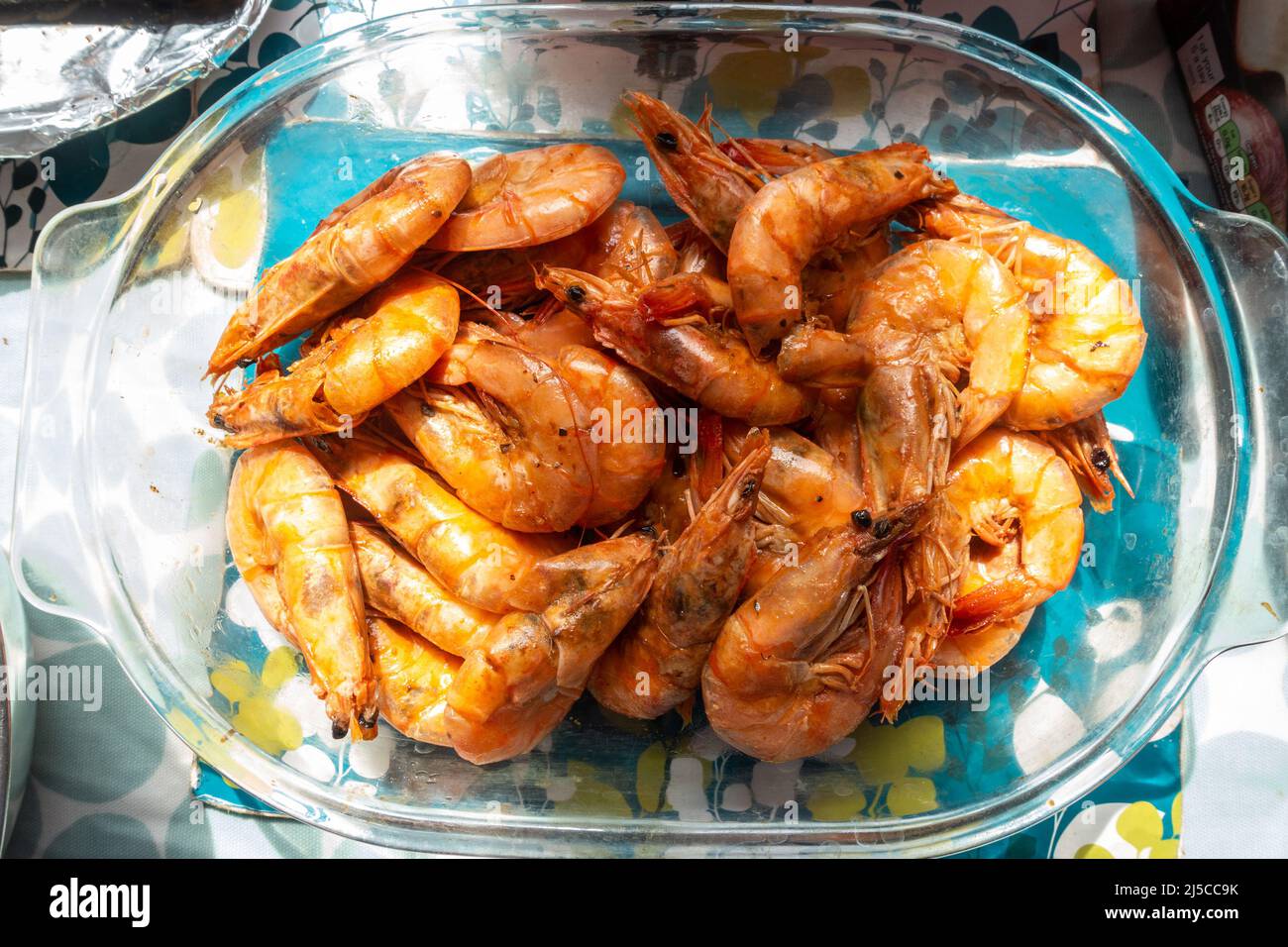 Cooked prawns hi-res stock photography and images - Alamy