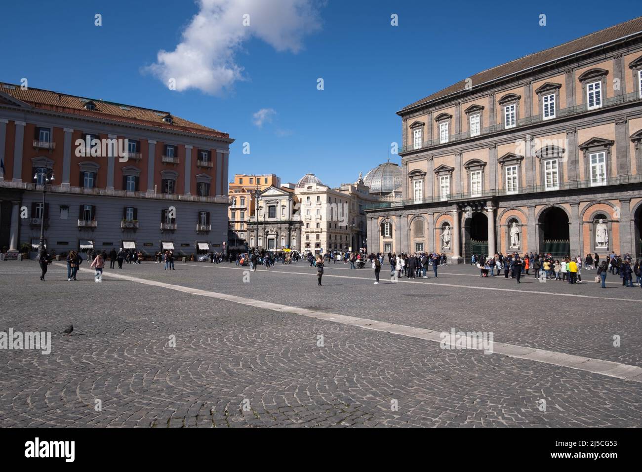 Historic buildings in the center of Naples Stock Photo - Alamy