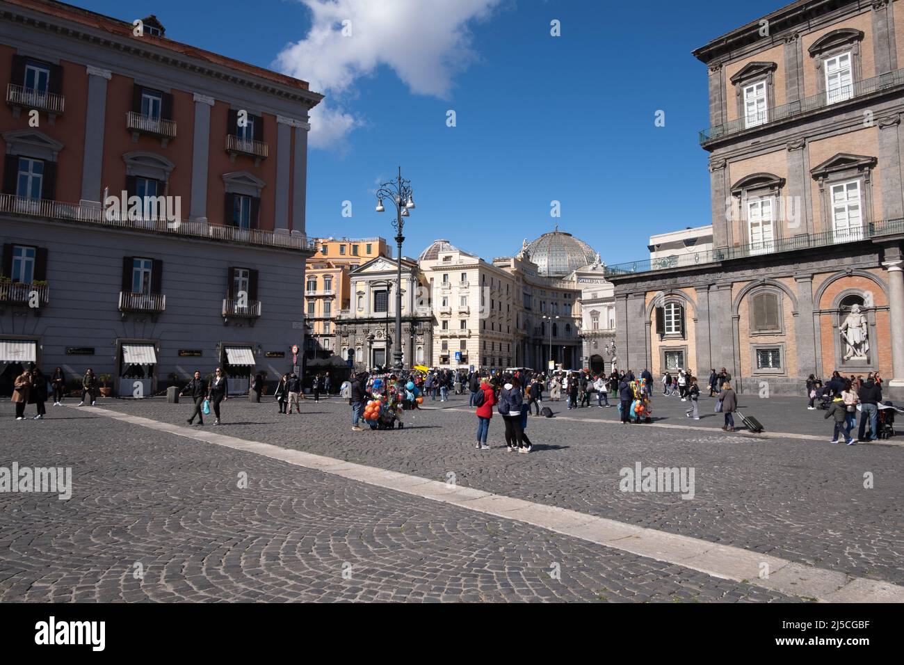 Historic buildings in the center of Naples Stock Photo - Alamy