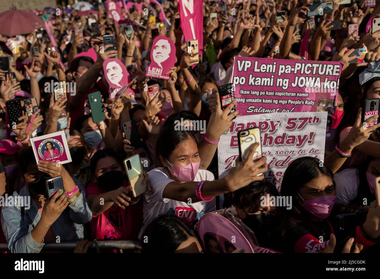 Rally for leni robredo hi-res stock photography and images - Alamy