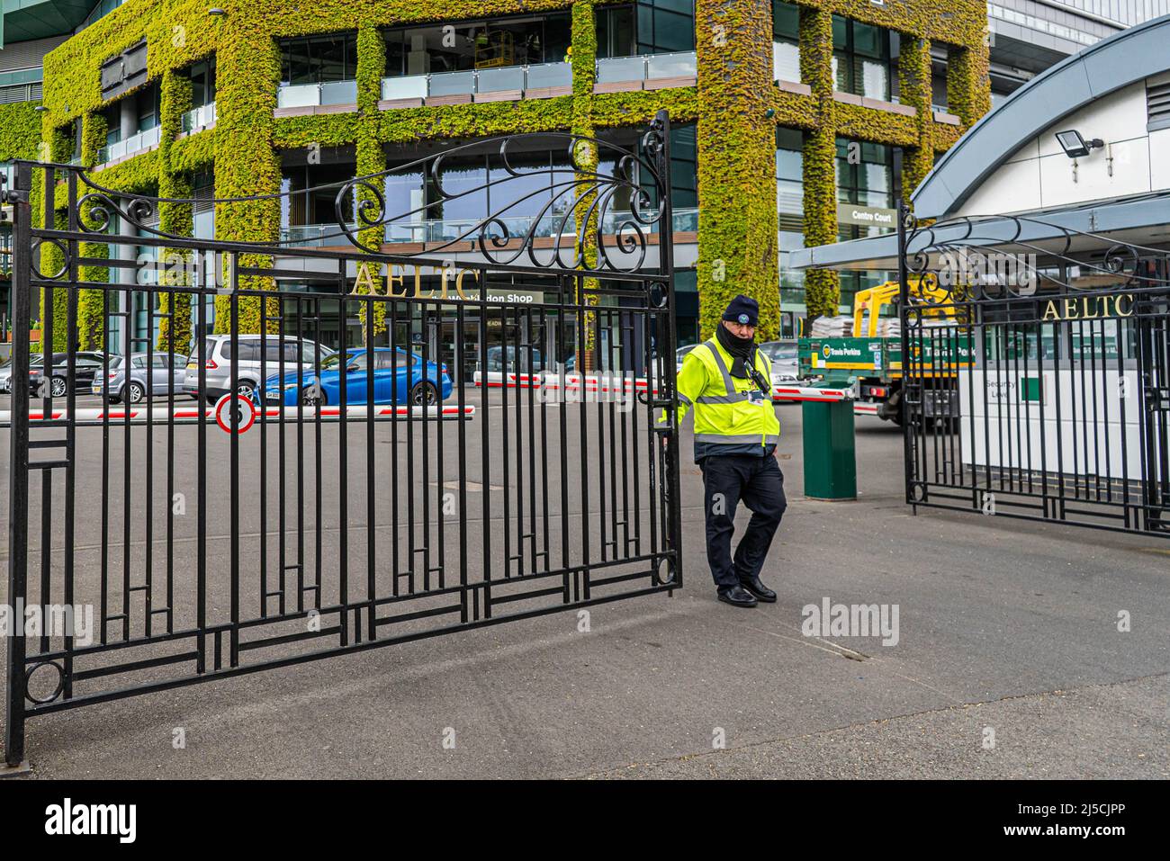 LONDON, UK. 22 April, 2022 . A security guard manning the gates of the ...
