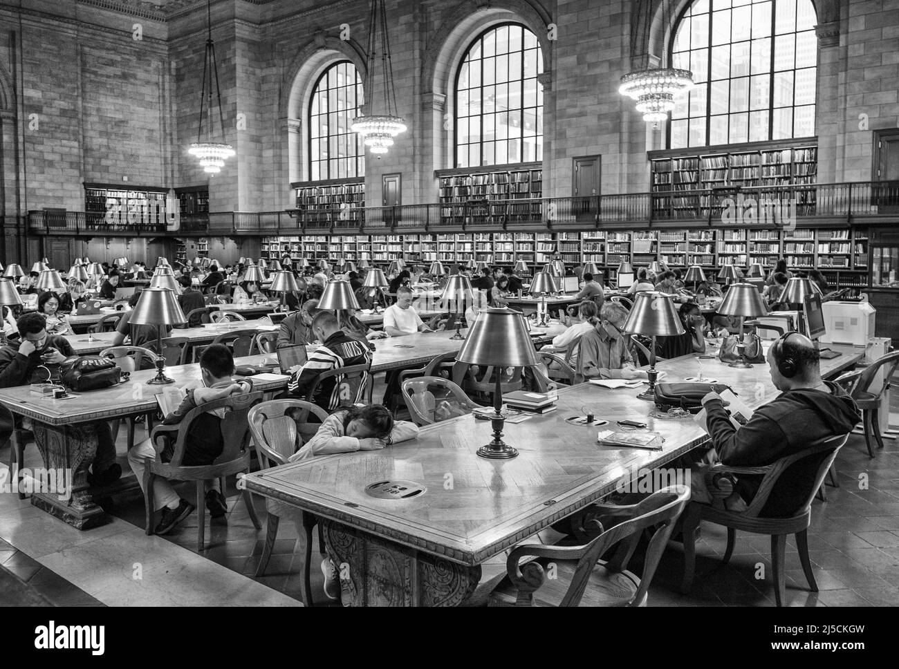 Travelling new york public library hi-res stock photography and images ...