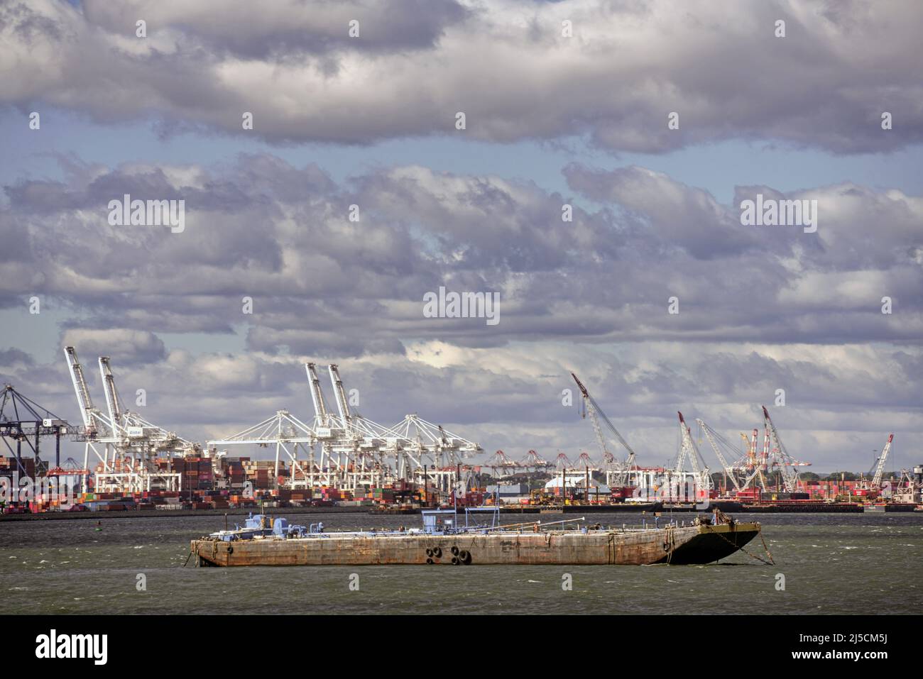 Automated ports hi-res stock photography and images - Alamy