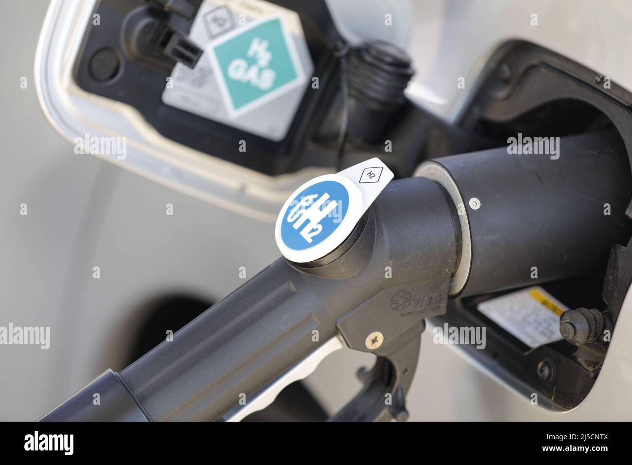 Berlin, DEU, 23.06.2020 - Refueling of a Toyota Mirai at a Shell AG ...