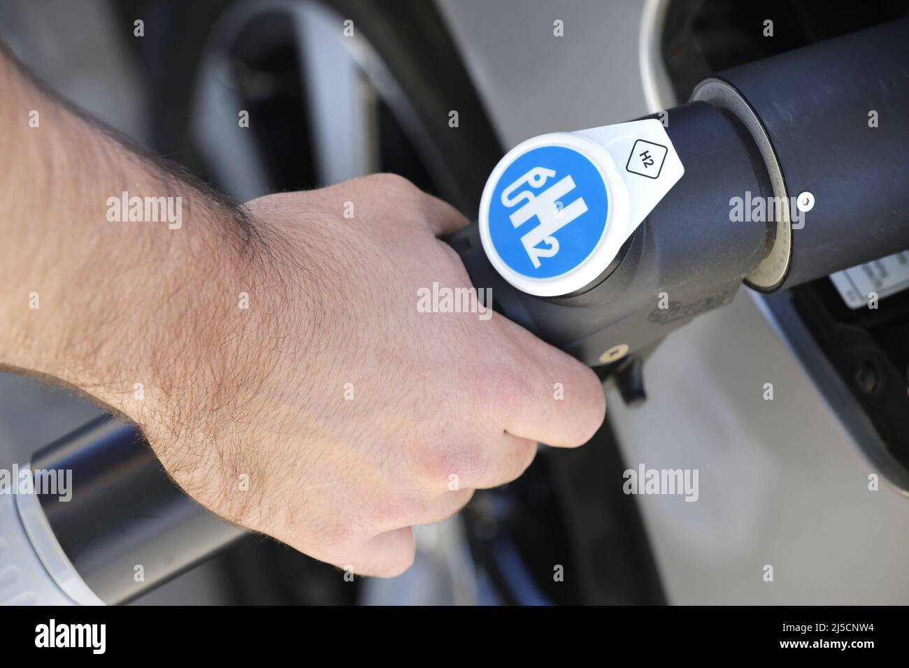 Shell hydrogen refueling hi-res stock photography and images - Alamy