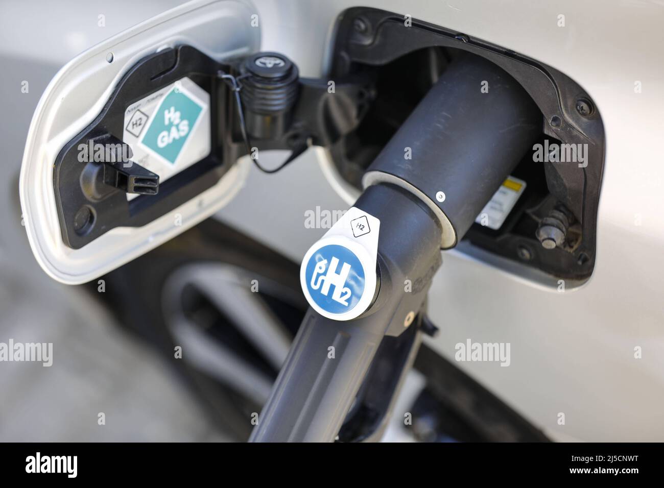 Berlin, DEU, 23.06.2020 - Refueling of a Toyota Mirai at a Shell AG ...