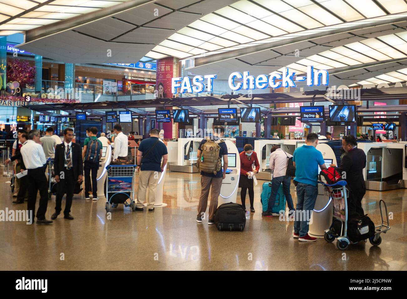 Jan. 31, 2020, Singapore, Republic of Singapore, Asia - Air travelers ...