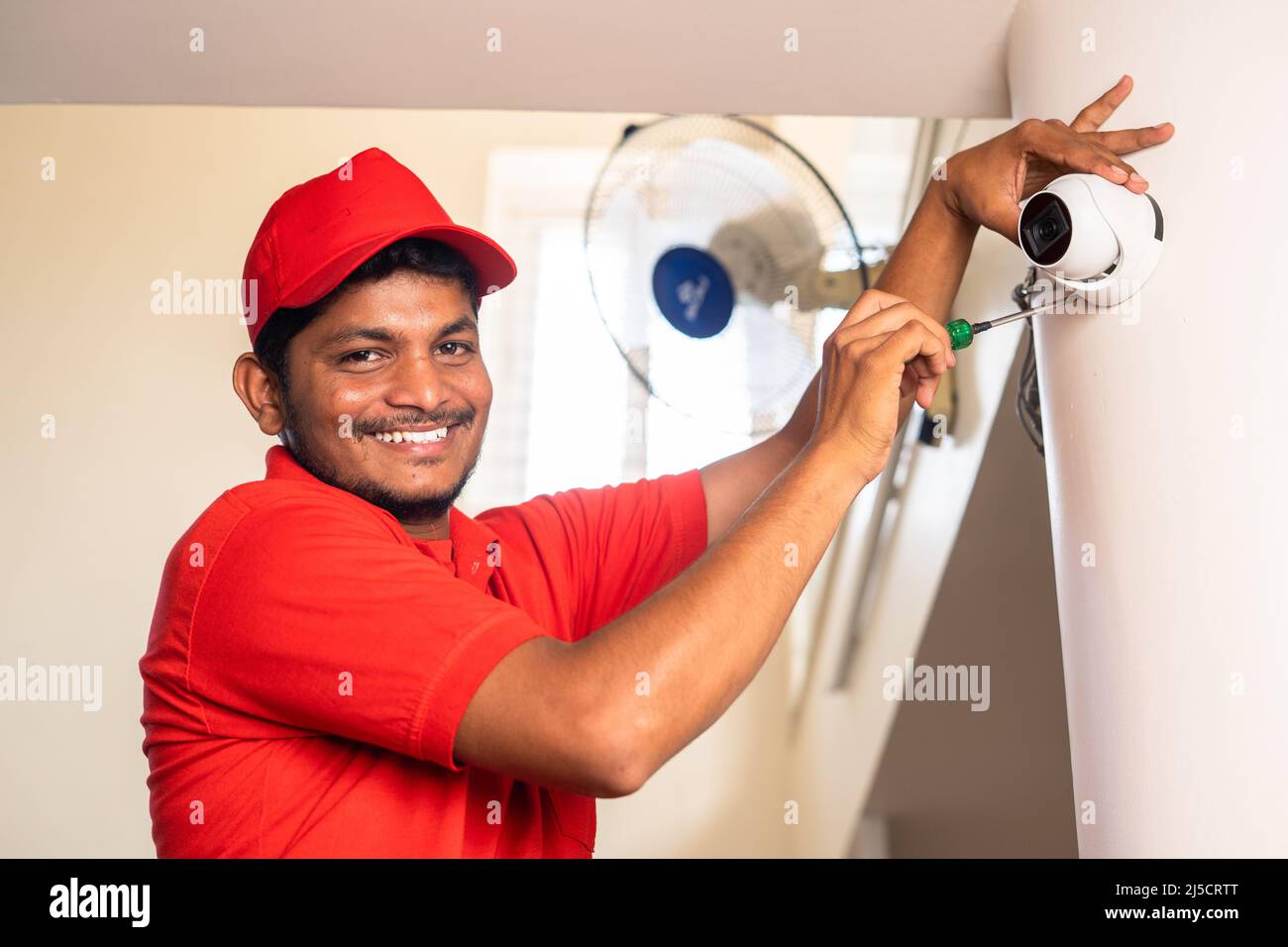 Installing cctv system hi-res stock photography and images - Alamy