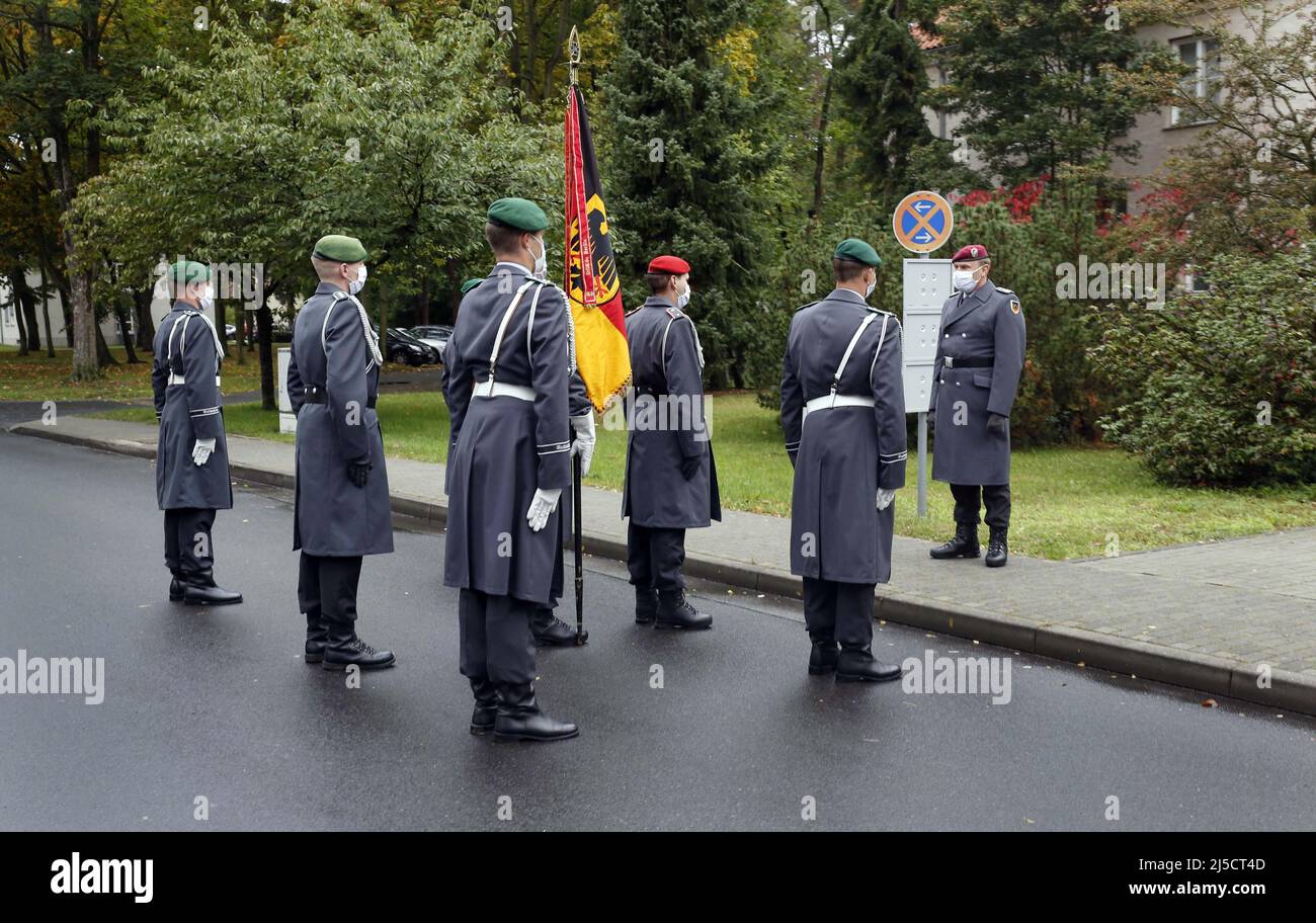 Berlin, DEU, 10/15/2020 - Soldiers of the Guard Battalion of the German ...