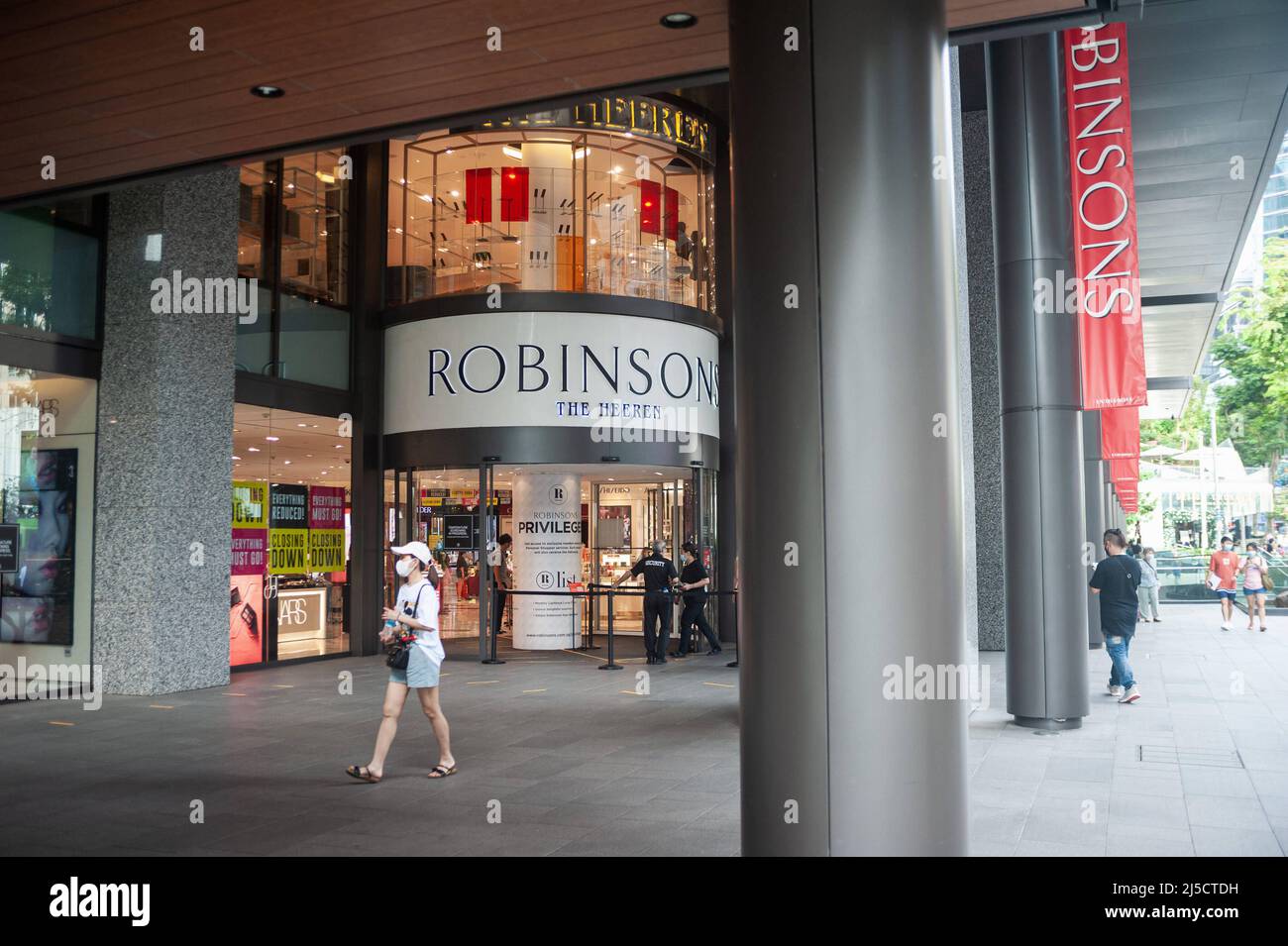 06.11.2020, Singapore, Republic of Singapore, Asia - View and entrance ...