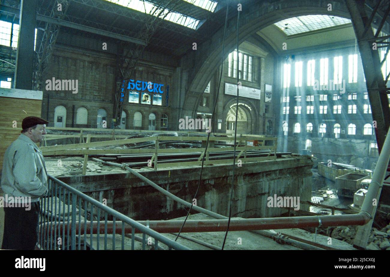 Automated 1997 hi-res stock photography and images - Alamy