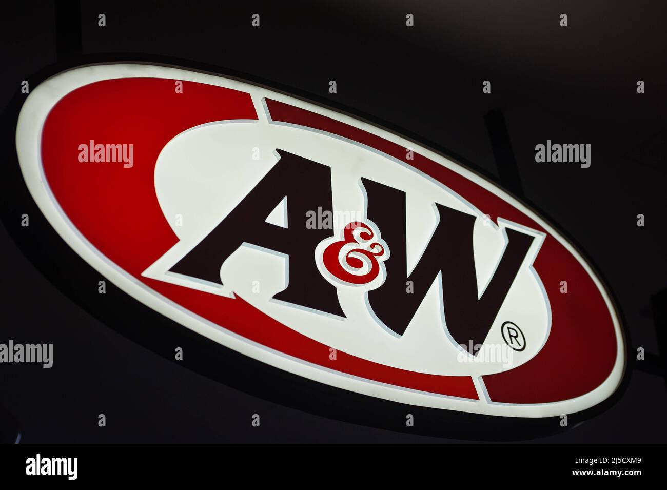 W fast food restaurant logo hi-res stock photography and images - Alamy