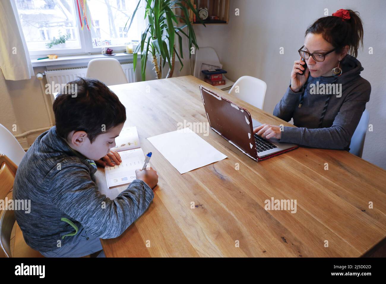 Office boys hi-res stock photography and images - Alamy