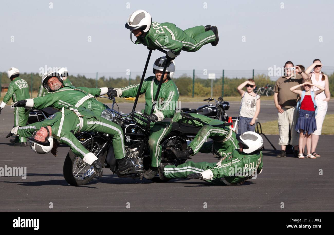 Berlin, DEU, 19.09.2009 - Berlin police motorcycle group. [automated ...