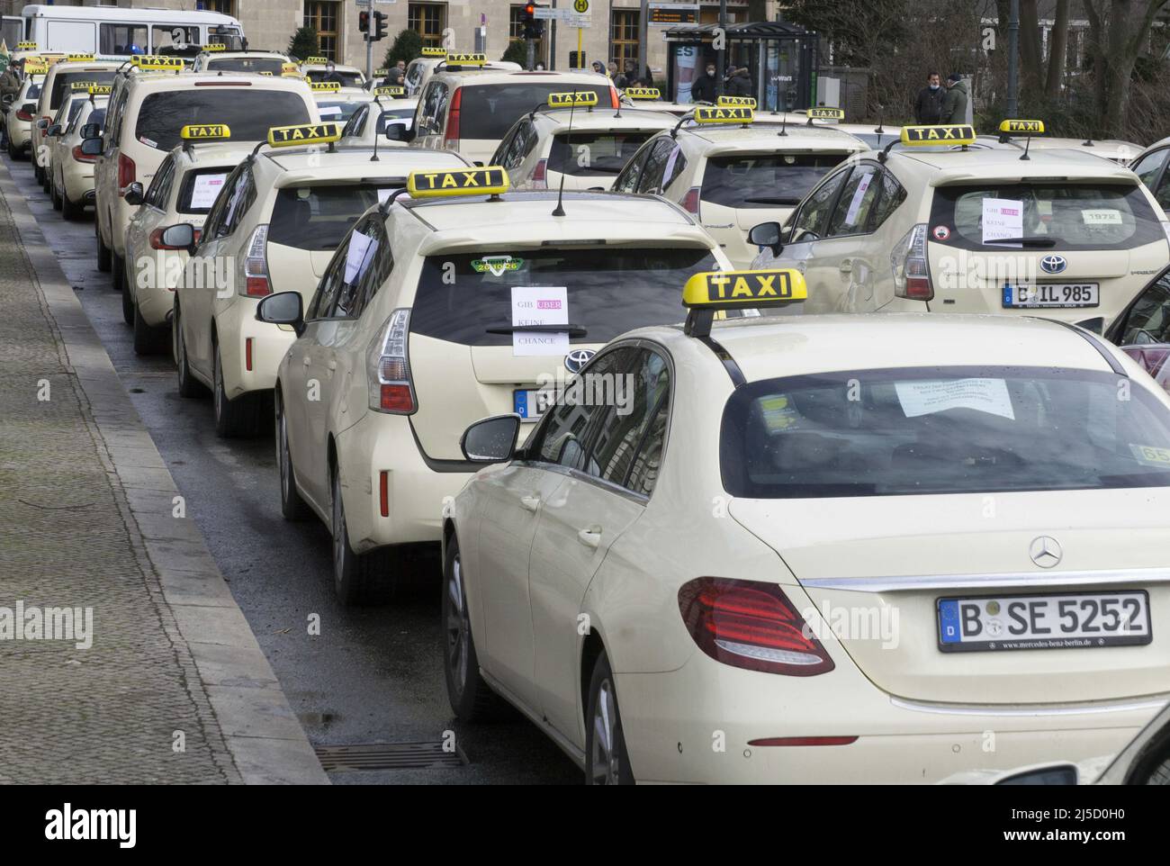 Berlin, DEU, 13.03.2021 - Motorcade and demonstration of Berlin cab ...