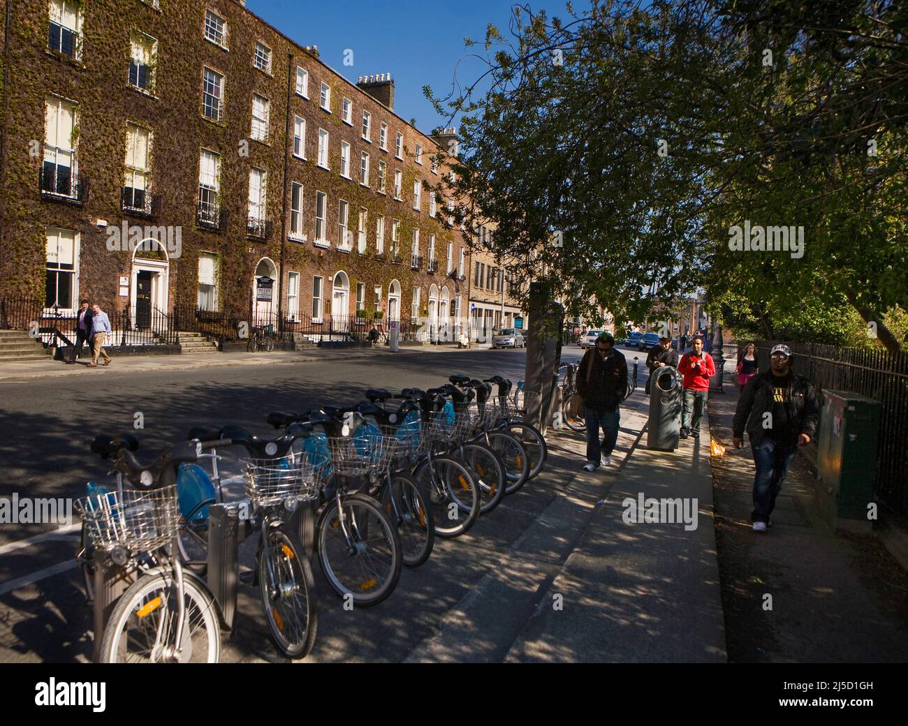 Georgian Street in Dublin at Merrion Square, Ireland Stock Photo - Alamy
