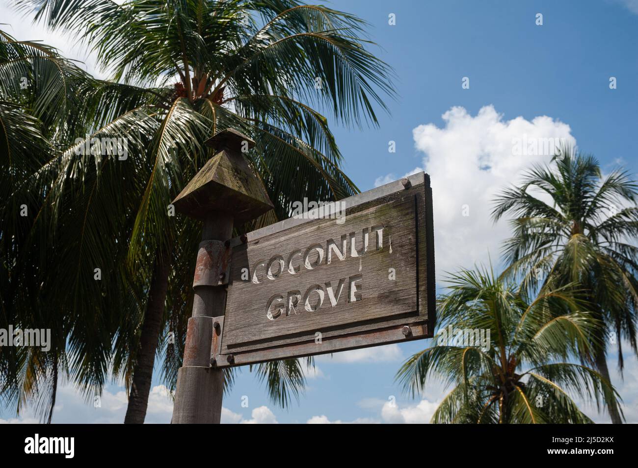 Aug. 10, 2021, Singapore, Republic of Singapore, Asia - A wooden sign ...