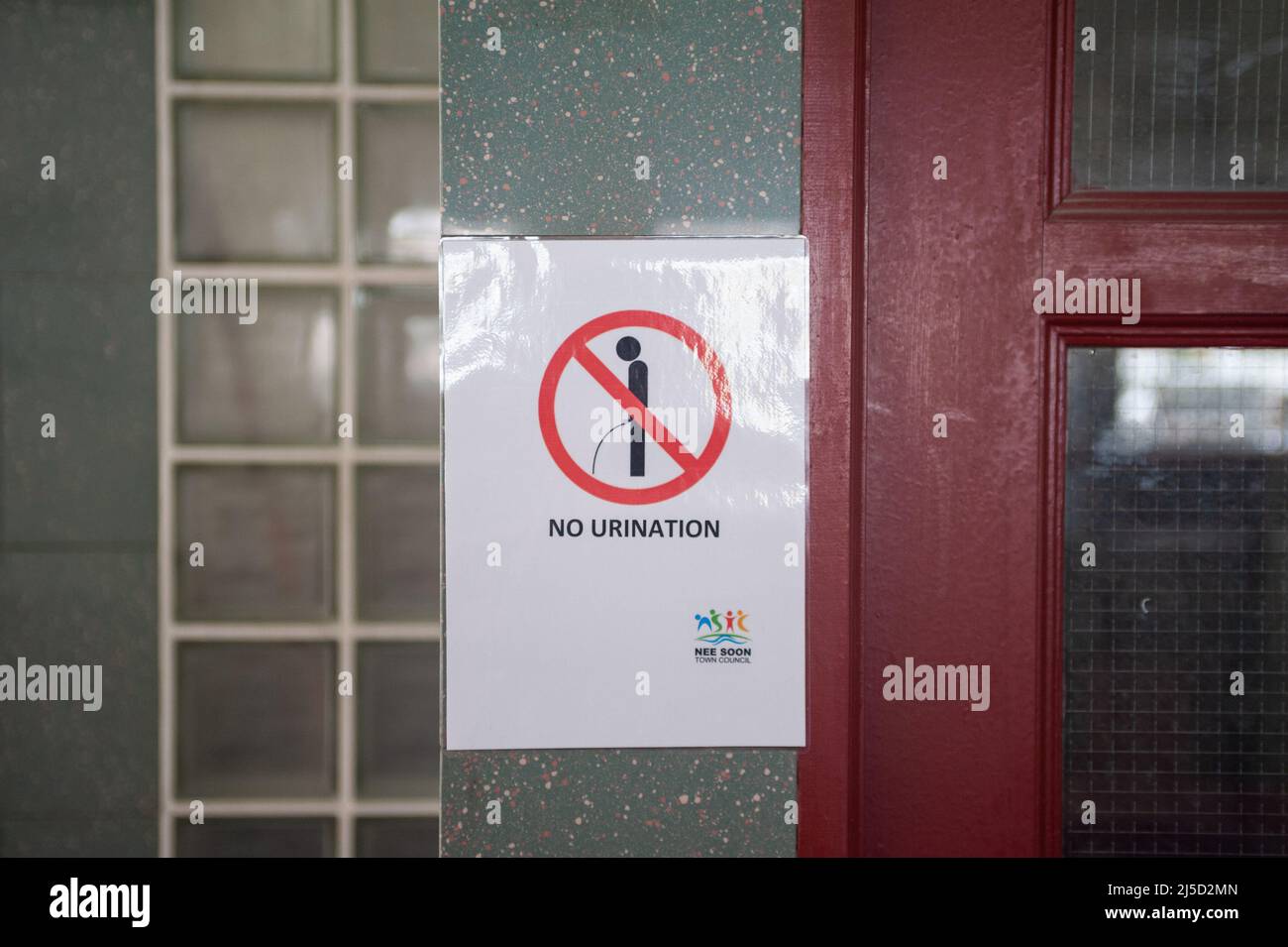 09.05.2020, Singapore, Republic of Singapore, Asia - A sign reading 'No ...