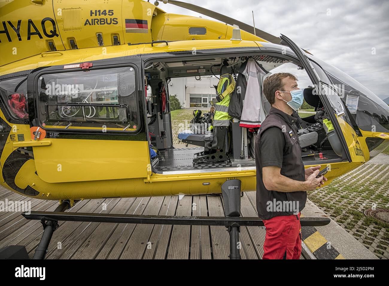 A helicopter of the ADAC landed at the base in Murnau after a mission ...