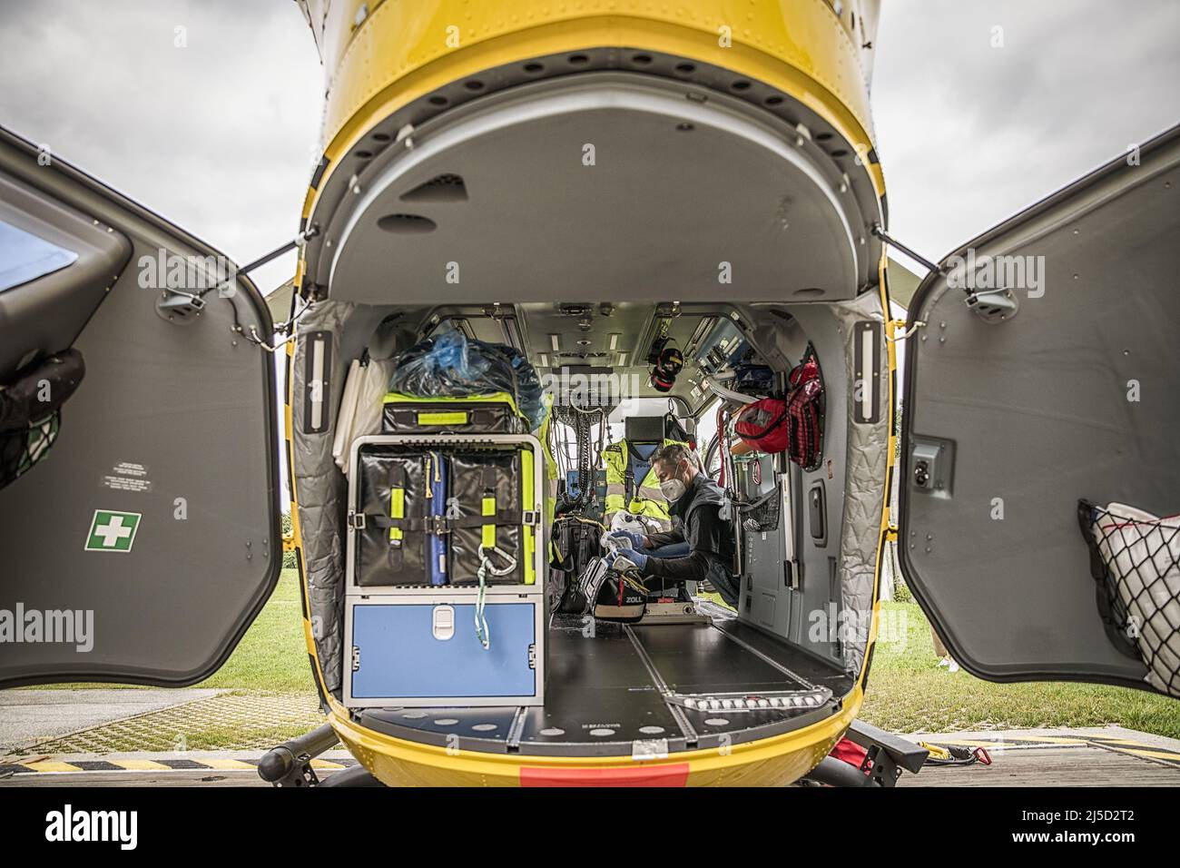 A helicopter of the ADAC landed at the base in Murnau after a mission ...