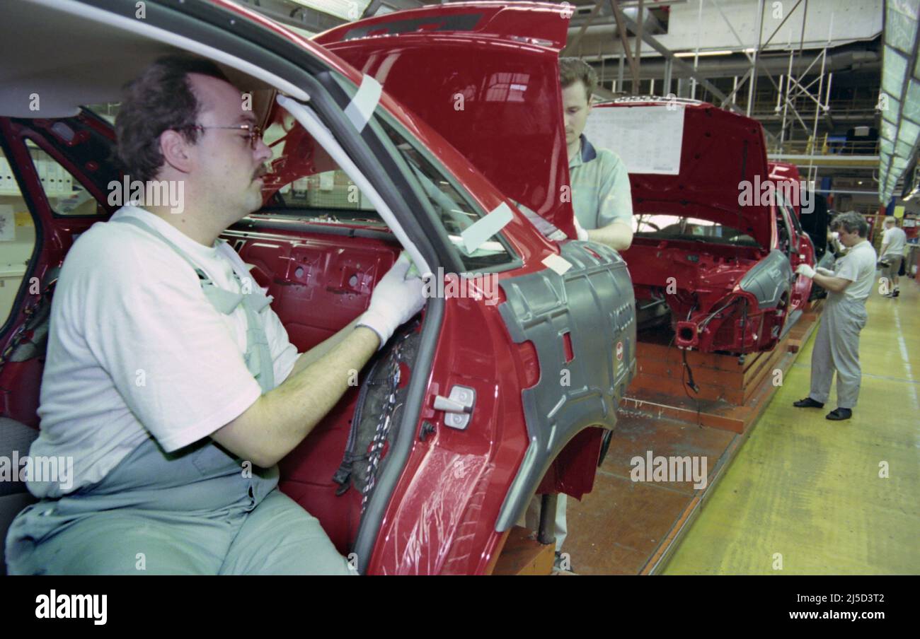 Production line audi a4 audi hi-res stock photography and images - Alamy