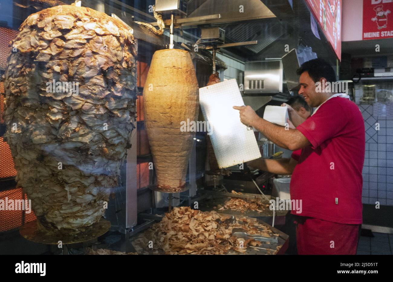 Doener meat hi-res stock photography and images - Alamy