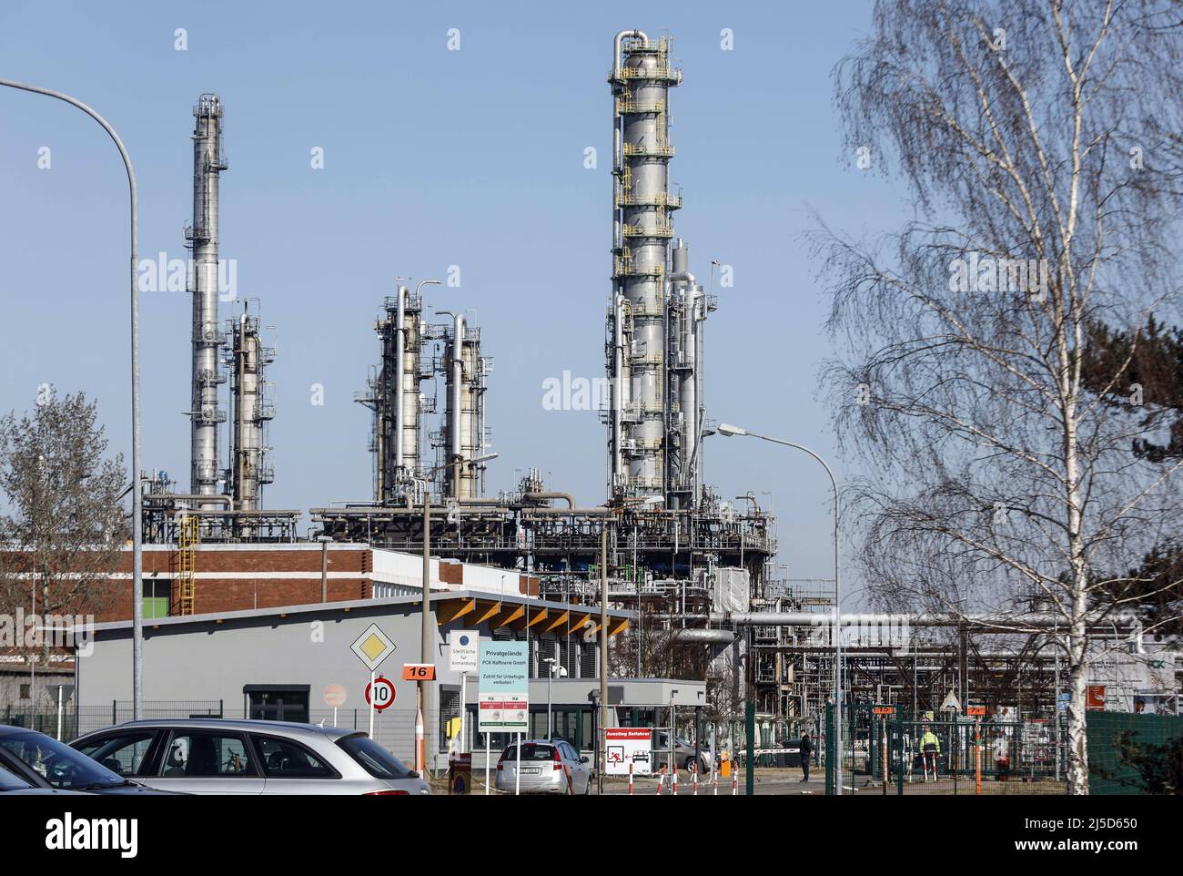 Pck oil refinery hi-res stock photography and images - Alamy
