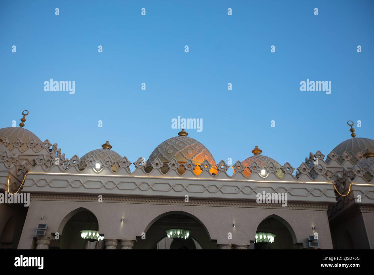 El mina masjid hi-res stock photography and images - Alamy