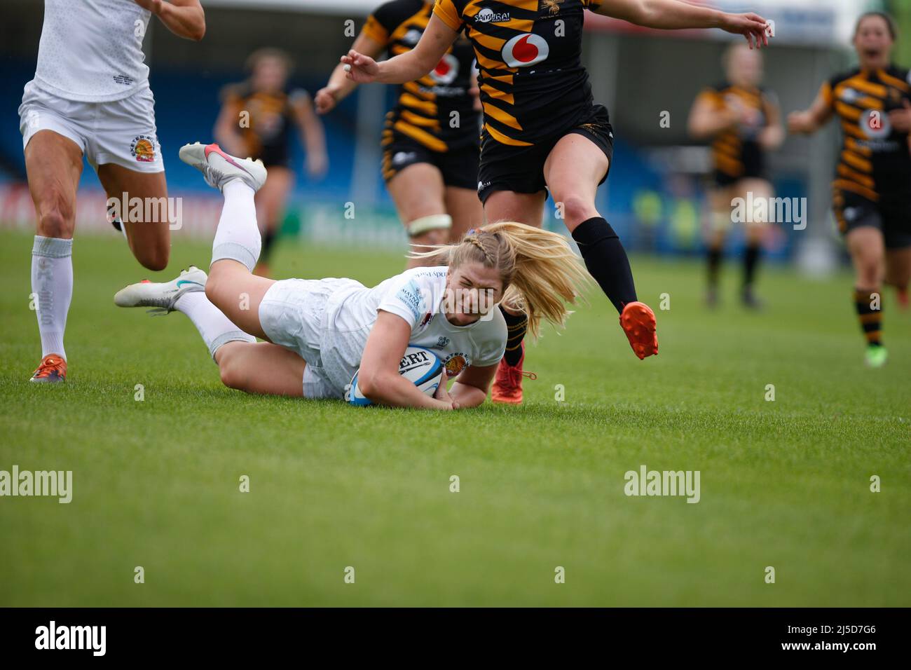 Exeter Chiefs Rugby Women Olivia Jones scoring a try Stock Photo - Alamy