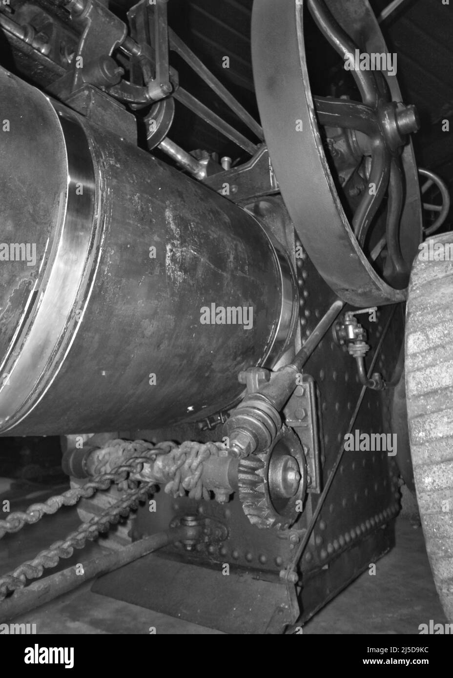 Vintage steam driven farm tractor Stock Photo - Alamy
