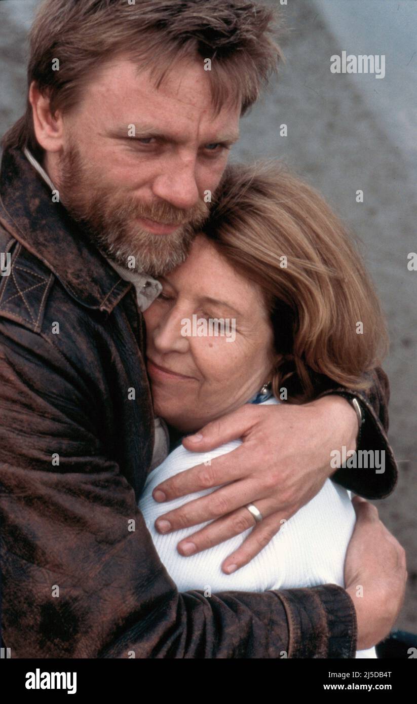 Film mother 2003 reid craig hi-res stock photography and images - Alamy