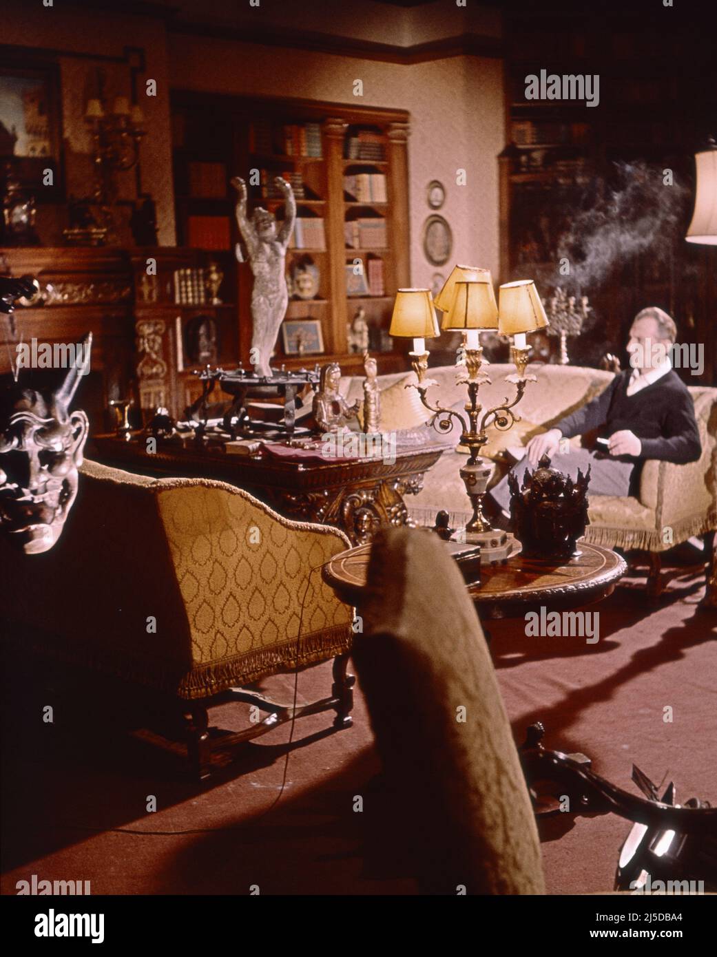 The Skull Year : 1965 UK Director: Freddie Francis Peter Cushing Stock Photo - Alamy