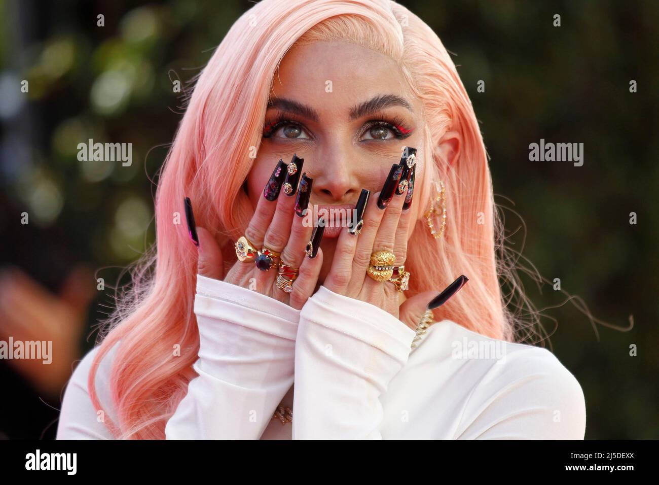 2022 latin american music awards hi-res stock photography and images ...