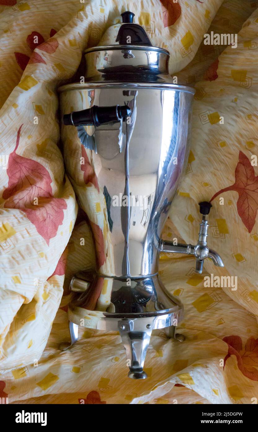 1 samovar hi-res stock photography and images - Alamy