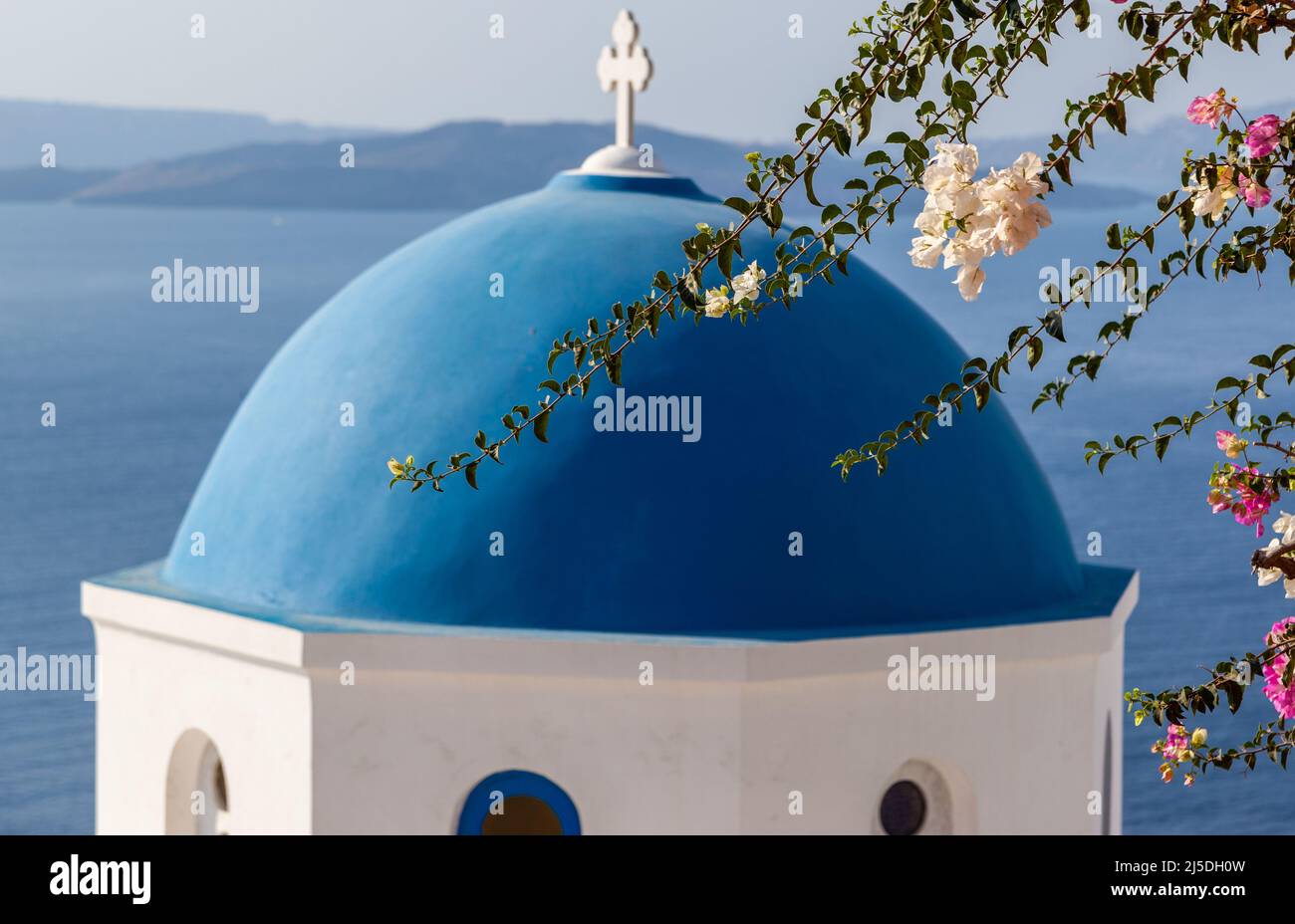 Santorini rooftops hi-res stock photography and images - Alamy