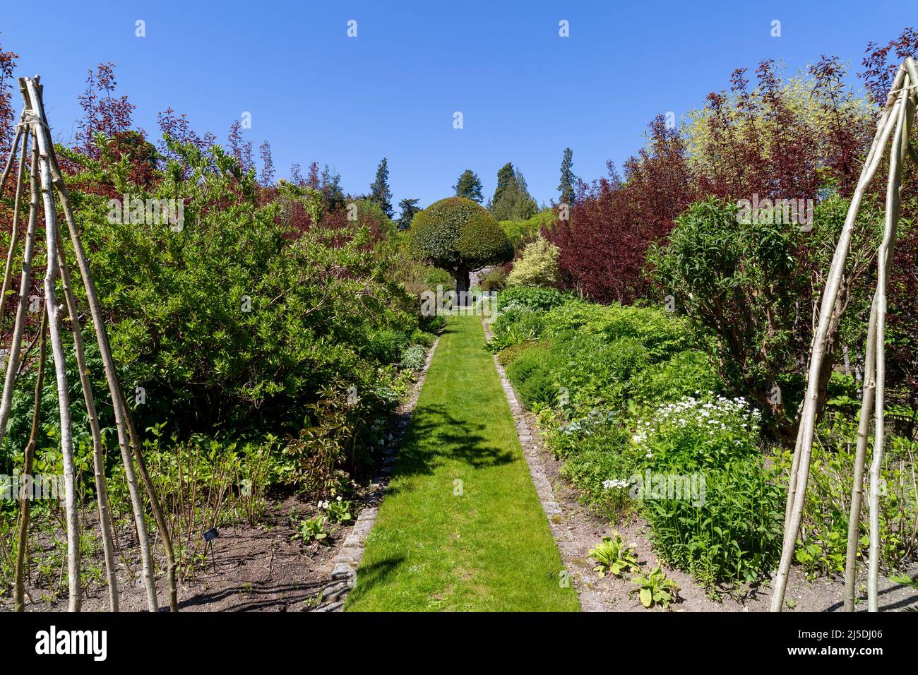 Crathes Castle and Grounds, Banchory, Scotland Stock Photo - Alamy