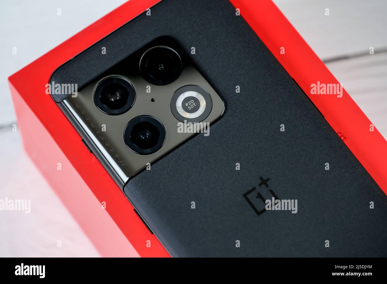 OnePlus 10 Pro in Volcanic Black color Stock Photo - Alamy