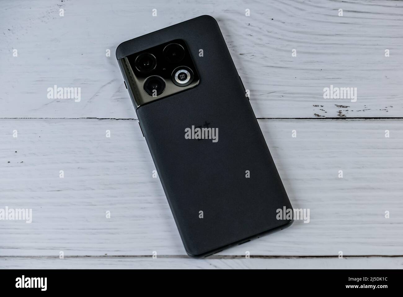 OnePlus 10 Pro in Volcanic Black color Stock Photo - Alamy