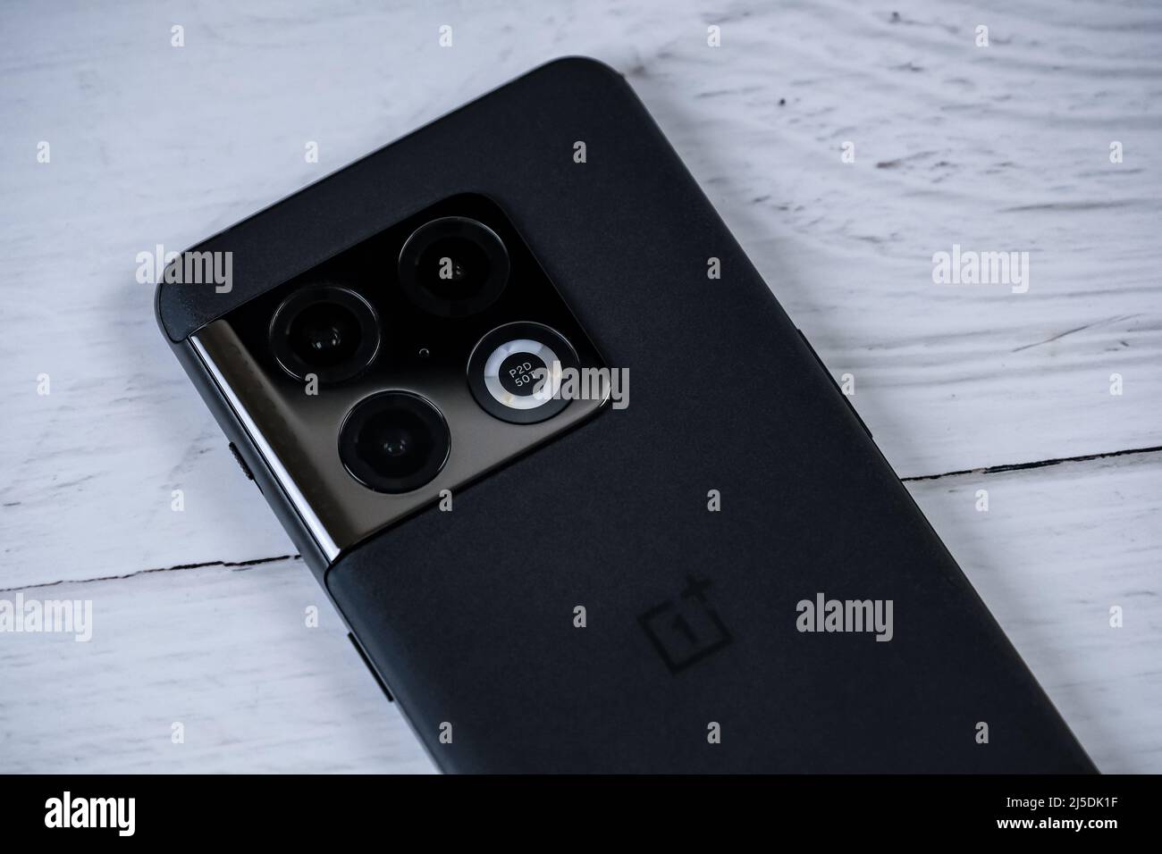 OnePlus 10 Pro in Volcanic Black color Stock Photo - Alamy